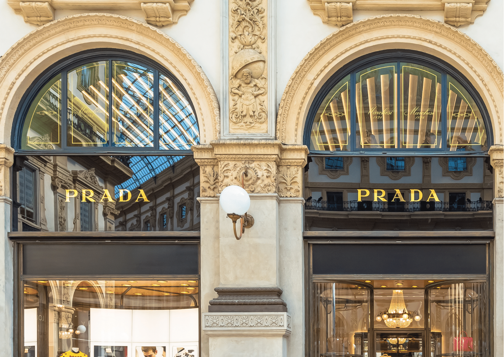 De iconische designertassen van Prada: een kennersgids